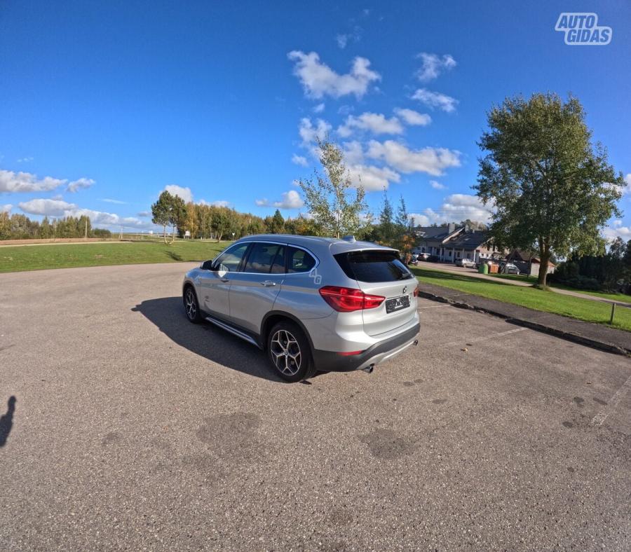Grey BMW X1 2016 in Ukmerge, with an engine capacity of 2.00 L and mileage of 142 thousand km for 16499 €, photo 8 on AUTOMOTO.COM.LV