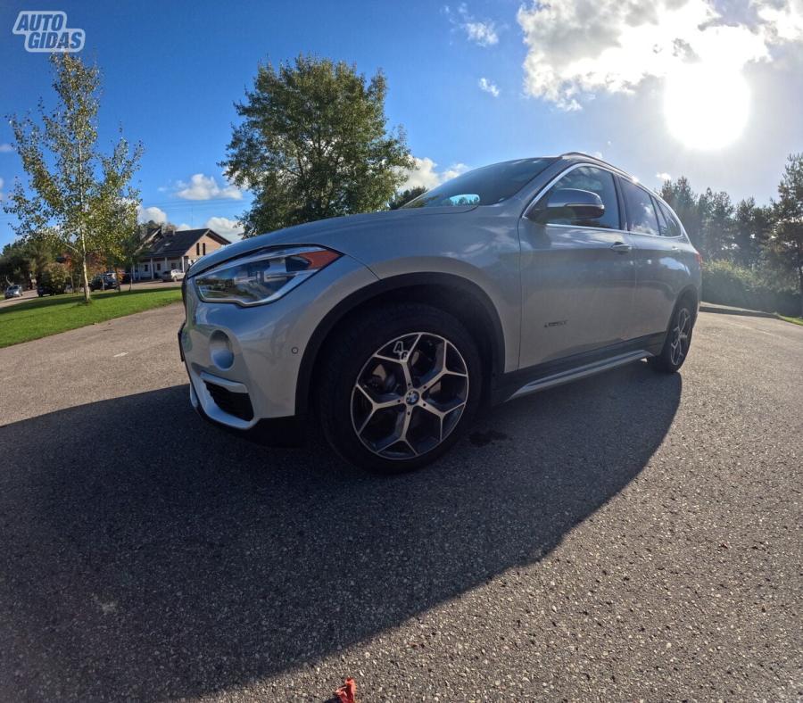 Grey BMW X1 2016 in Ukmerge, with an engine capacity of 2.00 L and mileage of 142 thousand km for 16499 €, photo 12 on AUTOMOTO.COM.LV