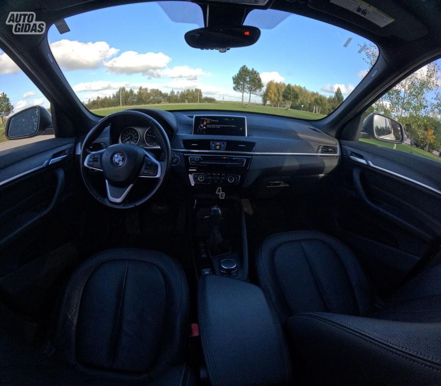 Grey BMW X1 2016 in Ukmerge, with an engine capacity of 2.00 L and mileage of 142 thousand km for 16499 €, photo 20 on AUTOMOTO.COM.LV