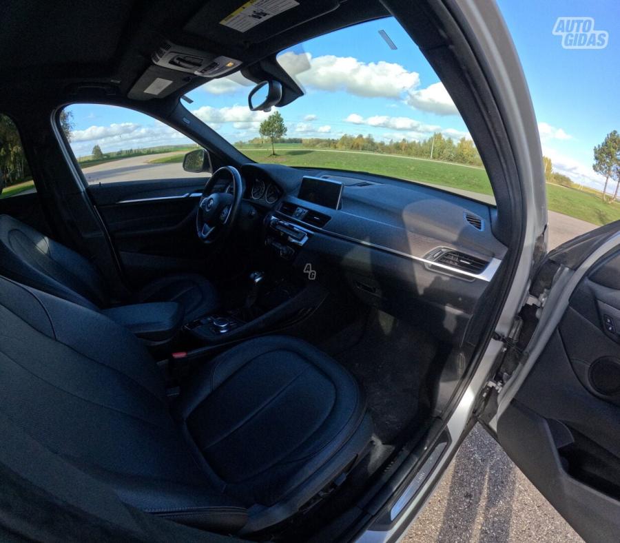 Grey BMW X1 2016 in Ukmerge, with an engine capacity of 2.00 L and mileage of 142 thousand km for 16499 €, photo 21 on AUTOMOTO.COM.LV