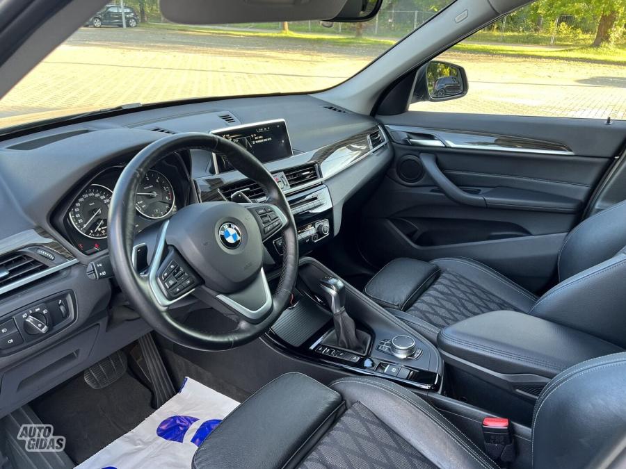 Grey BMW X1 2016 in Trakai, with an engine capacity of 2.00 L and mileage of 268 thousand km for 12800 €, photo 10 on AUTOMOTO.COM.LV