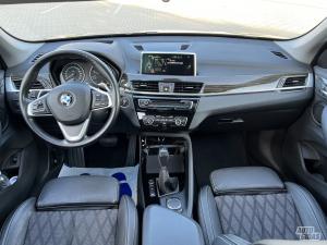 Grey BMW X1 2016 in Trakai, with an engine capacity of 2.00 L and mileage of 268 thousand km for 12800 €, photo 11 on AUTOMOTO.COM.LV