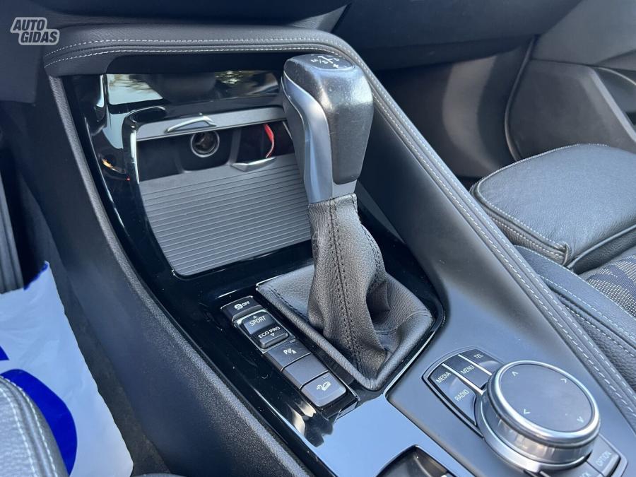 Grey BMW X1 2016 in Trakai, with an engine capacity of 2.00 L and mileage of 268 thousand km for 12800 €, photo 14 on AUTOMOTO.COM.LV