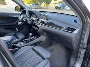 Grey BMW X1 2016 in Trakai, with an engine capacity of 2.00 L and mileage of 268 thousand km for 12800 €, photo 17 on AUTOMOTO.COM.LV