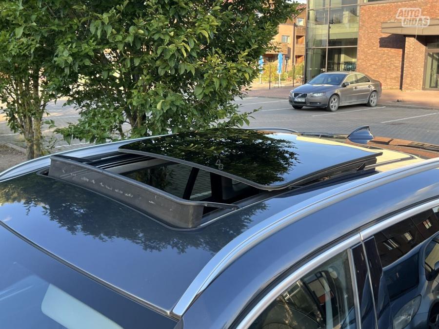 Grey BMW X1 2016 in Trakai, with an engine capacity of 2.00 L and mileage of 268 thousand km for 12800 €, photo 31 on AUTOMOTO.COM.LV