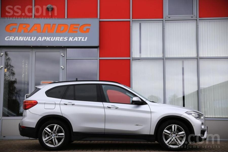Pelēks BMW X1 2016 Rīga, ar dzinēja tilpumu 2.00 L un nobraukumu 296 tūkst. km par 11995 €, foto 4 vietnē AUTOMOTO.COM.LV