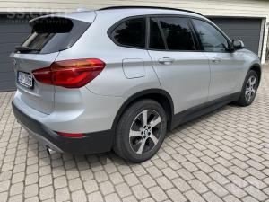 Grey BMW X1 2017 in Riga, with an engine capacity of 2.00 L and mileage of 229 thousand km for 13999 €, photo 4 on AUTOMOTO.COM.LV