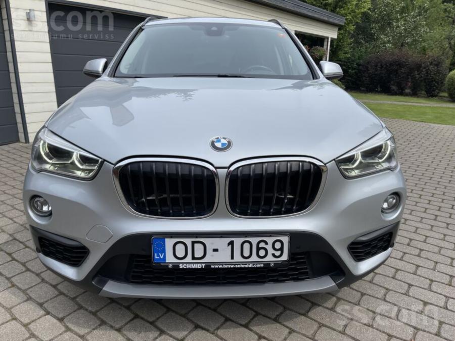 Grey BMW X1 2017 in Riga, with an engine capacity of 2.00 L and mileage of 229 thousand km for 13999 €, photo 5 on AUTOMOTO.COM.LV