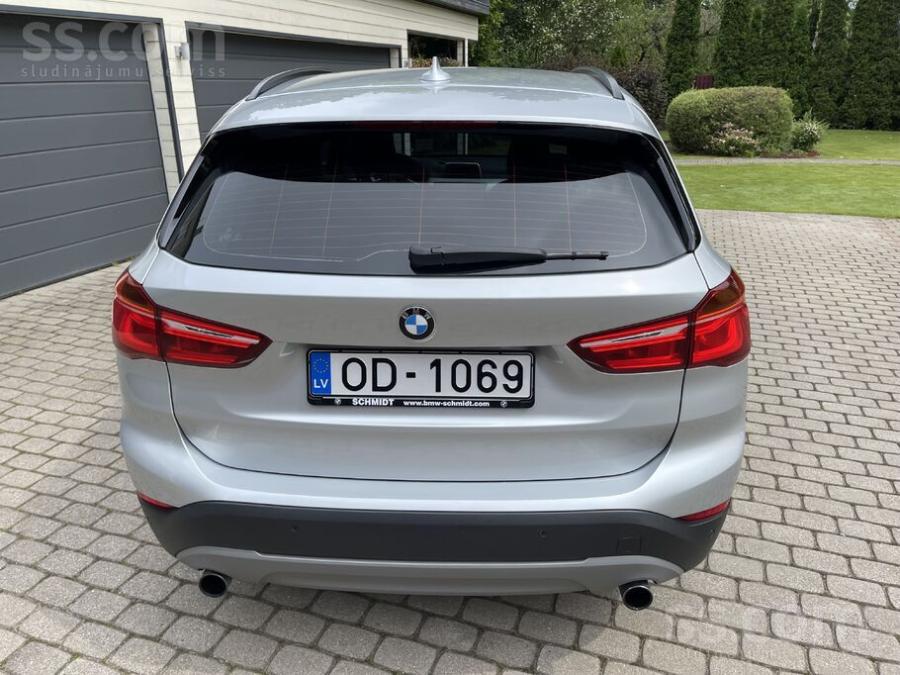 Grey BMW X1 2017 in Riga, with an engine capacity of 2.00 L and mileage of 229 thousand km for 13999 €, photo 14 on AUTOMOTO.COM.LV