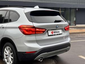 Grey BMW X1 2017 in Utena, with an engine capacity of 2.00 L and mileage of 299 thousand km for 11890 €, photo 9 on AUTOMOTO.COM.LV