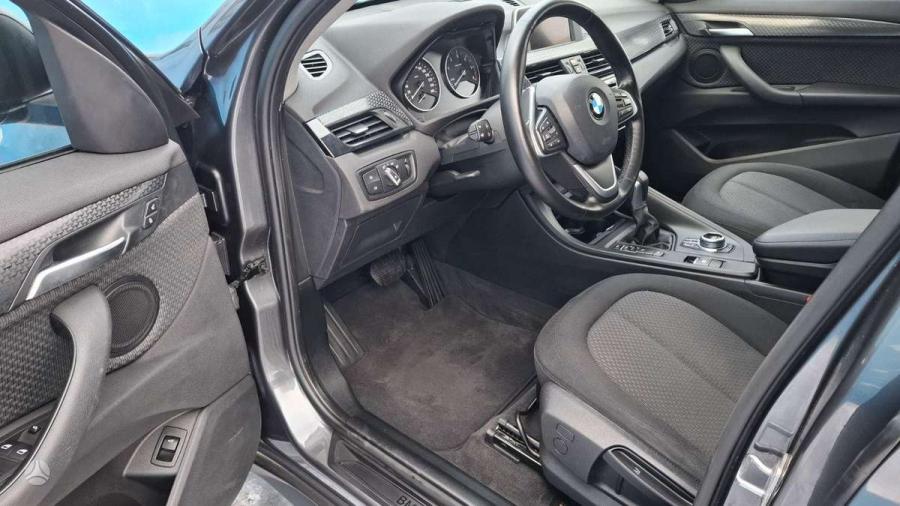 Grey BMW X1 2017 in Siauliai, with an engine capacity of 2.00 L and mileage of 126 thousand km for 12900 €, photo 6 on AUTOMOTO.COM.LV