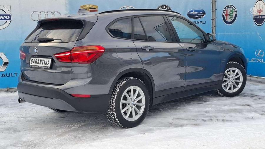 Grey BMW X1 2017 in Siauliai, with an engine capacity of 2.00 L and mileage of 126 thousand km for 12900 €, photo 16 on AUTOMOTO.COM.LV