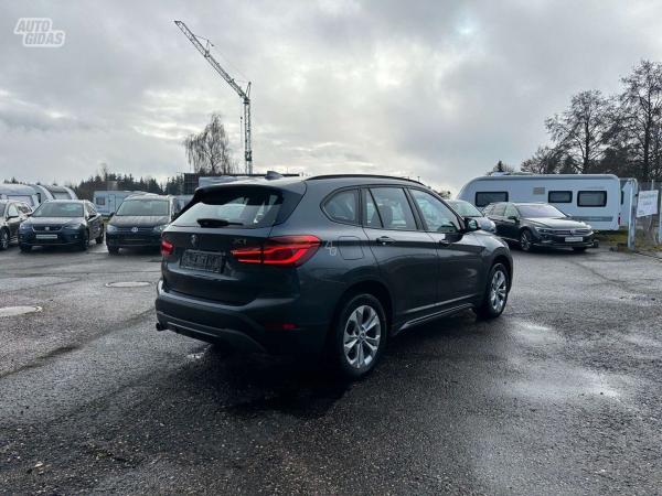 Grey BMW X1 2017 in Kaunas, with an engine capacity of 2.00 L and mileage of 69 thousand km for 22276 €, photo 6 on AUTOMOTO.COM.LV