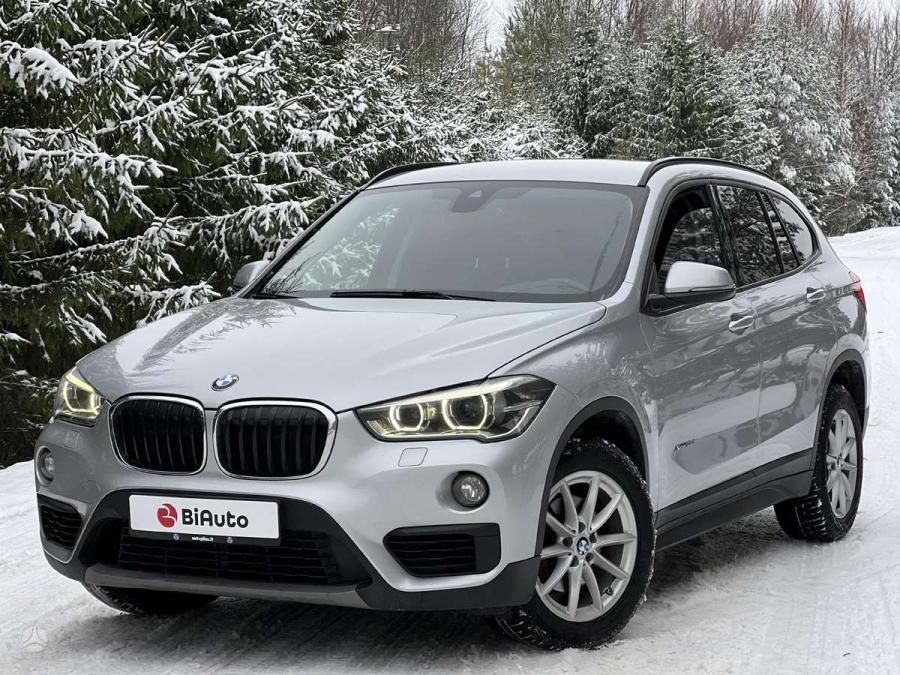 Grey BMW X1 2017 in Utena, with an engine capacity of 2.00 L and mileage of 299 thousand km for 12250 €, photo 3 on AUTOMOTO.COM.LV