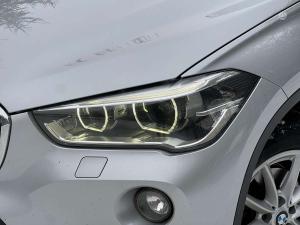 Grey BMW X1 2017 in Utena, with an engine capacity of 2.00 L and mileage of 299 thousand km for 12250 €, photo 5 on AUTOMOTO.COM.LV