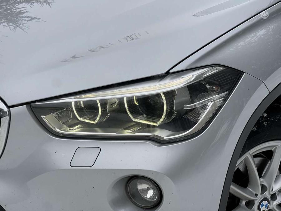 Grey BMW X1 2017 in Utena, with an engine capacity of 2.00 L and mileage of 299 thousand km for 12250 €, photo 5 on AUTOMOTO.COM.LV