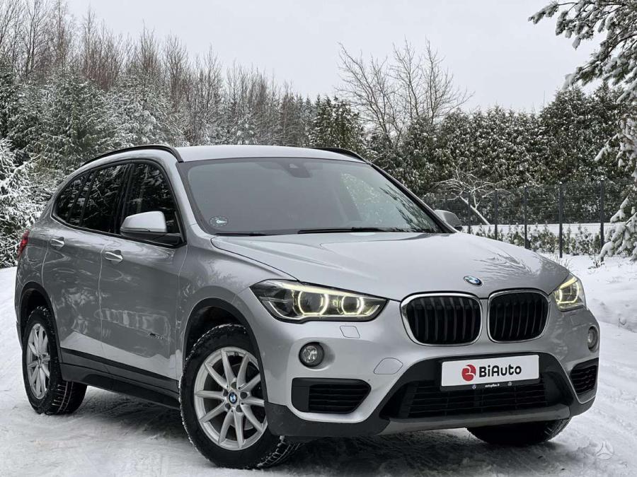 Grey BMW X1 2017 in Utena, with an engine capacity of 2.00 L and mileage of 299 thousand km for 12250 €, photo 6 on AUTOMOTO.COM.LV
