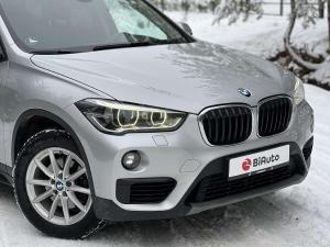 Grey BMW X1 2017 in Utena, with an engine capacity of 2.00 L and mileage of 299 thousand km for 12250 €, photo 9 on AUTOMOTO.COM.LV
