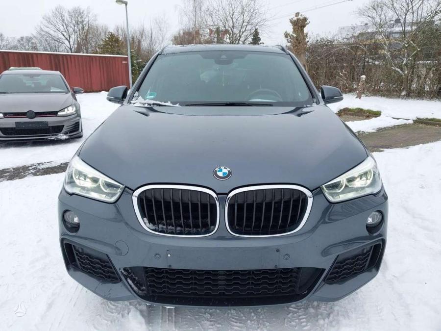 Grey BMW X1 2017 in Vilnius, with an engine capacity of 2.00 L and mileage of 192 thousand km for 16800 €, photo 2 on AUTOMOTO.COM.LV