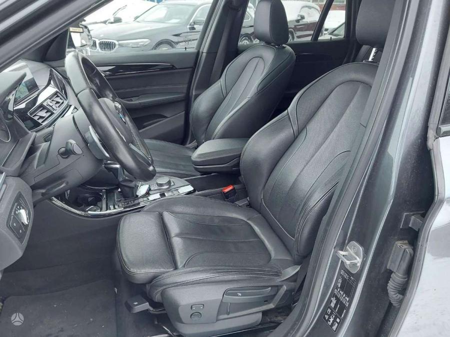Grey BMW X1 2017 in Vilnius, with an engine capacity of 2.00 L and mileage of 192 thousand km for 16800 €, photo 22 on AUTOMOTO.COM.LV