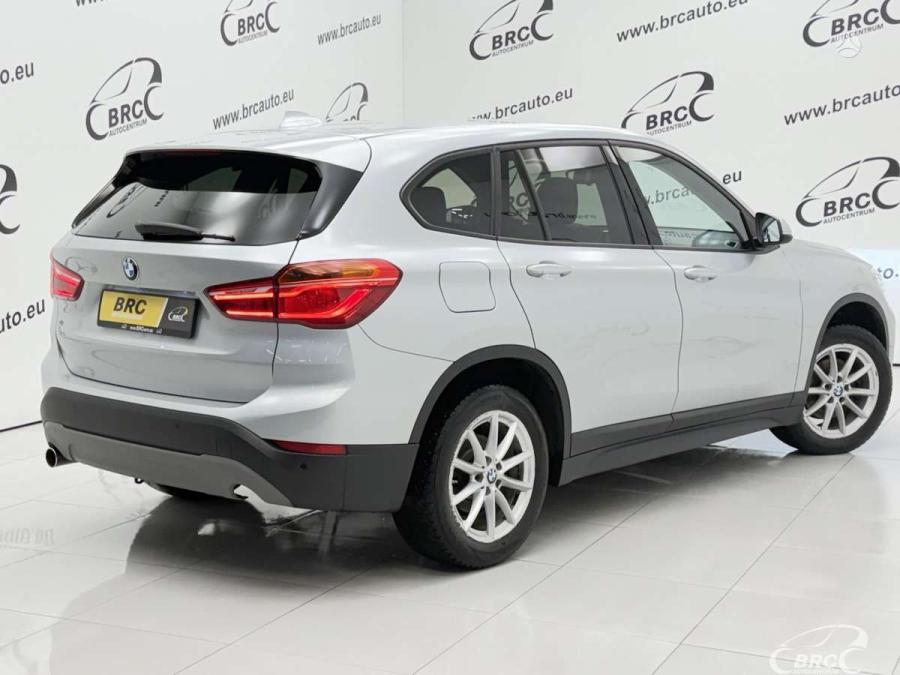 Grey BMW X1 2017 in Vilnius, with an engine capacity of 2.00 L and mileage of 280 thousand km for 12900 €, photo 3 on AUTOMOTO.COM.LV