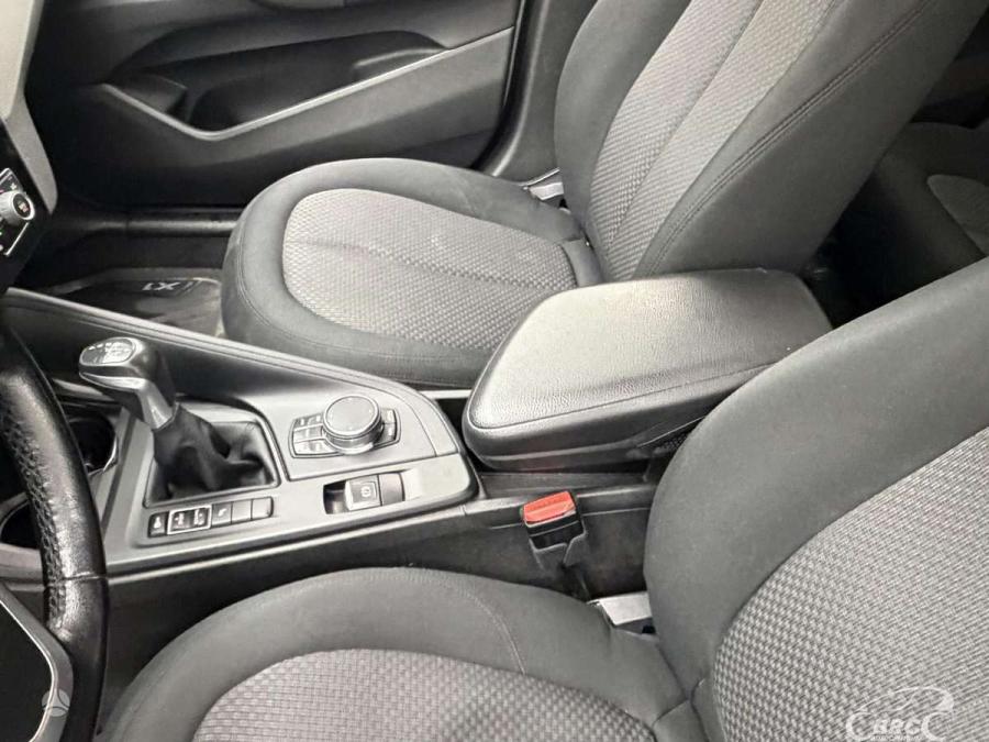 Grey BMW X1 2017 in Vilnius, with an engine capacity of 2.00 L and mileage of 280 thousand km for 12900 €, photo 24 on AUTOMOTO.COM.LV