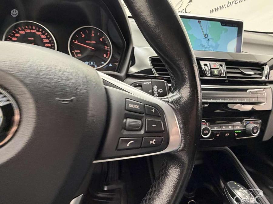 Grey BMW X1 2017 in Vilnius, with an engine capacity of 2.00 L and mileage of 280 thousand km for 12900 €, photo 28 on AUTOMOTO.COM.LV