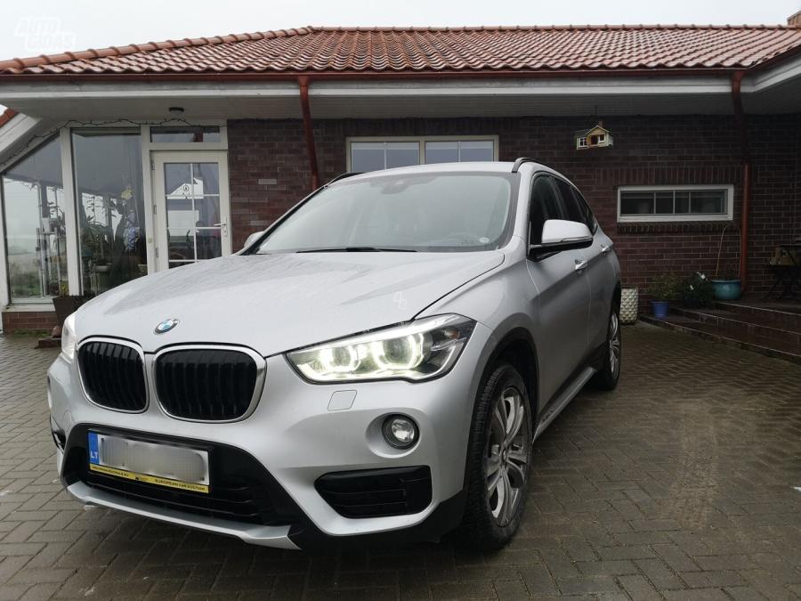 Grey BMW X1 2017 in Klaipeda, with an engine capacity of 2.00 L and mileage of 259 thousand km for 15000 €, photo 1 on AUTOMOTO.COM.LV