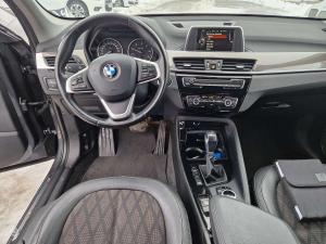 Grey BMW X1 2017 in Taurage, with an engine capacity of 2.00 L and mileage of 211 thousand km for 12900 €, photo 11 on AUTOMOTO.COM.LV