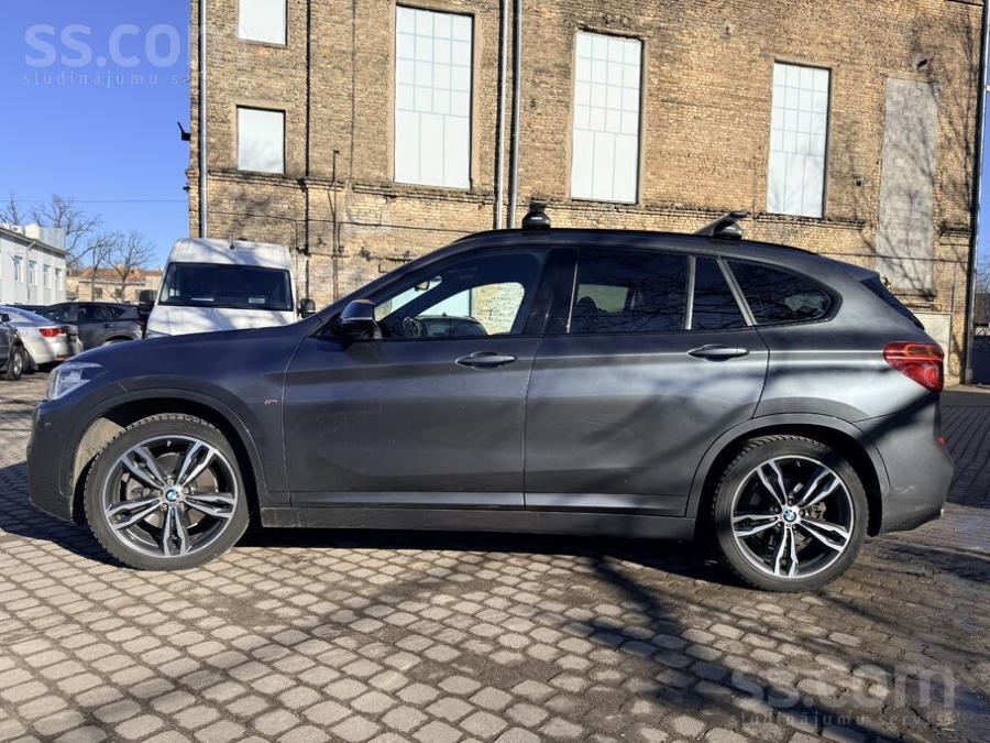 Grey BMW X1 2017 in Riga, with an engine capacity of 2.00 L and mileage of 217 thousand km for 17000 €, photo 8 on AUTOMOTO.COM.LV
