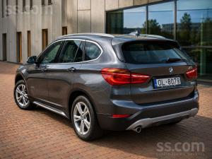 Grey BMW X1 2017 in Riga, with an engine capacity of 2.00 L and mileage of 239 thousand km for 13395 €, photo 5 on AUTOMOTO.COM.LV