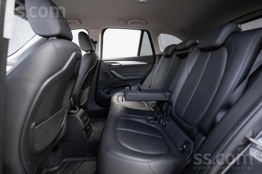 Grey BMW X1 2017 in Jelgava, with an engine capacity of 2.00 L and mileage of 195 thousand km for 14600 €, photo 12 on AUTOMOTO.COM.LV