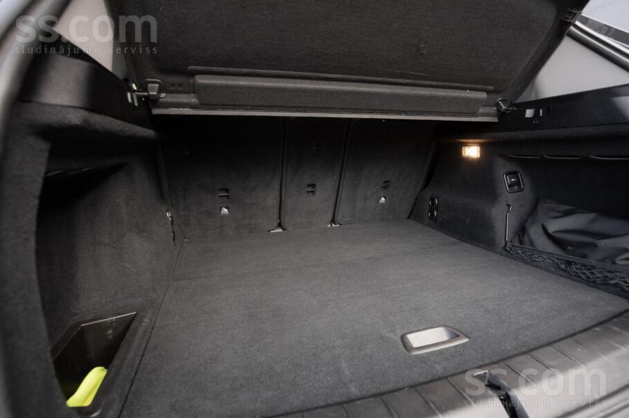 Grey BMW X1 2017 in Jelgava, with an engine capacity of 2.00 L and mileage of 195 thousand km for 14600 €, photo 13 on AUTOMOTO.COM.LV