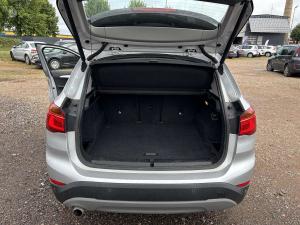 Pelēks BMW X1 2017 Tauragė, ar dzinēja tilpumu 1.50 L un nobraukumu 230 tūkst. km par 8950 €, foto 6 vietnē AUTOMOTO.COM.LV