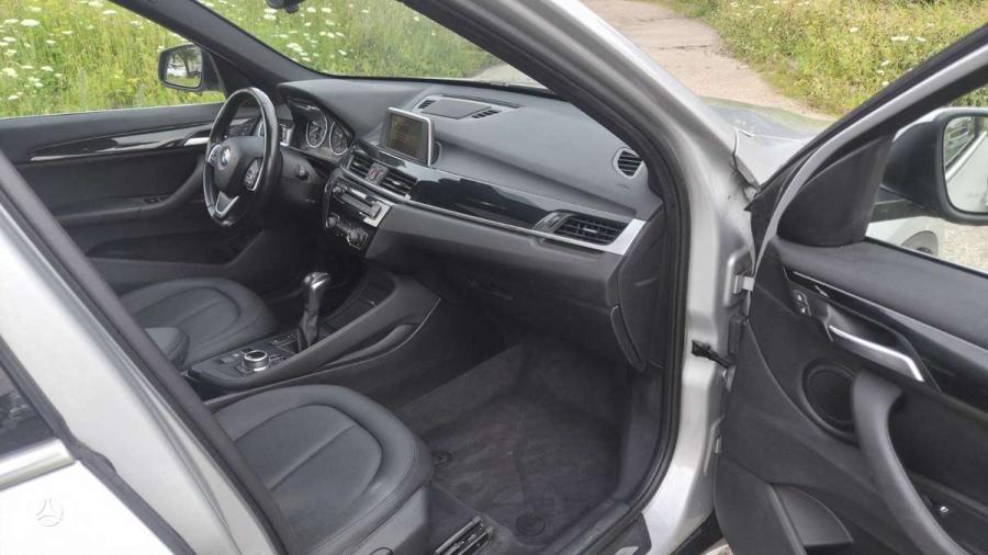 Grey BMW X1 2017 in Klaipeda, with an engine capacity of 2.00 L and mileage of 164 thousand km for 12999 €, photo 11 on AUTOMOTO.COM.LV