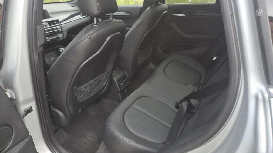 Grey BMW X1 2017 in Klaipeda, with an engine capacity of 2.00 L and mileage of 164 thousand km for 12999 €, photo 15 on AUTOMOTO.COM.LV