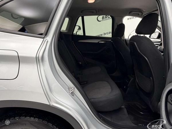 Grey BMW X1 2017 in Vilnius, with an engine capacity of 2.00 L and mileage of 280 thousand km for 10200 €, photo 10 on AUTOMOTO.COM.LV