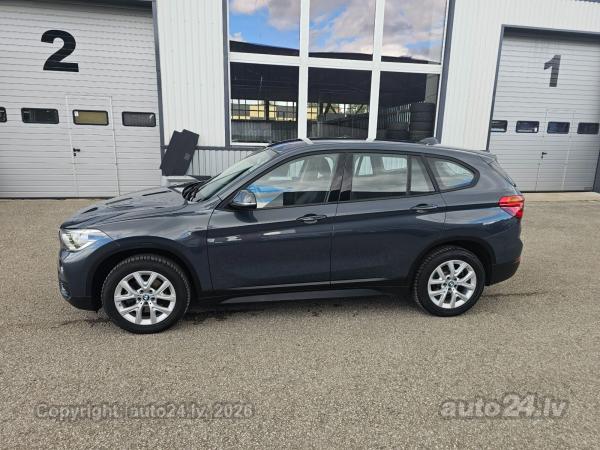 Grey BMW X1 2017 in Tartu, with an engine capacity of 2.00 L and mileage of 299 thousand km for 9990 €, photo 4 on AUTOMOTO.COM.LV