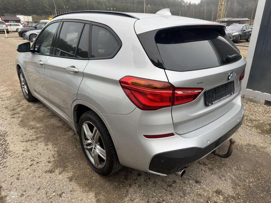 Grey BMW X1 2018 in Vilnius, with an engine capacity of 2.00 L and mileage of 250 thousand km for 12650 €, photo 4 on AUTOMOTO.COM.LV