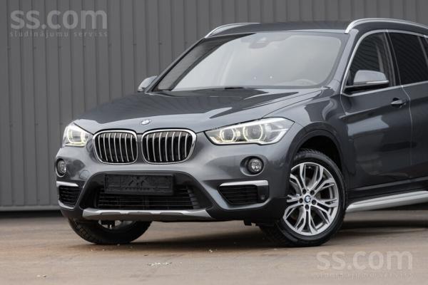 Grey BMW X1 2018 in Jelgava, with an engine capacity of 2.00 L and mileage of 0 thousand km for 14700 €, photo 2 on AUTOMOTO.COM.LV