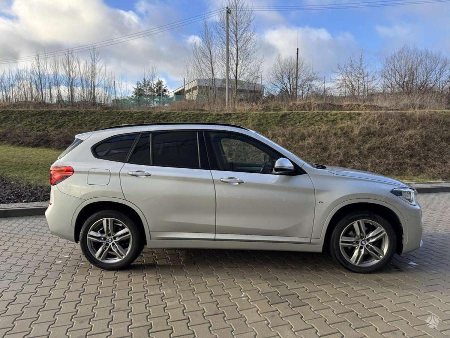Grey BMW X1 2018 in Vilnius, with an engine capacity of 2.00 L and mileage of 260 thousand km for 13250 €, photo 4 on AUTOMOTO.COM.LV