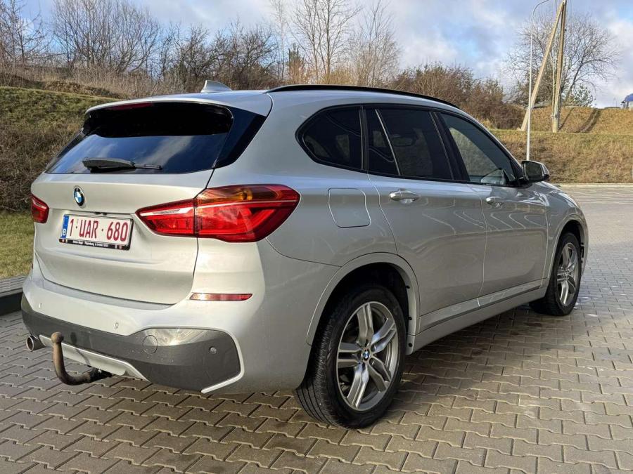 Grey BMW X1 2018 in Vilnius, with an engine capacity of 2.00 L and mileage of 260 thousand km for 13250 €, photo 5 on AUTOMOTO.COM.LV