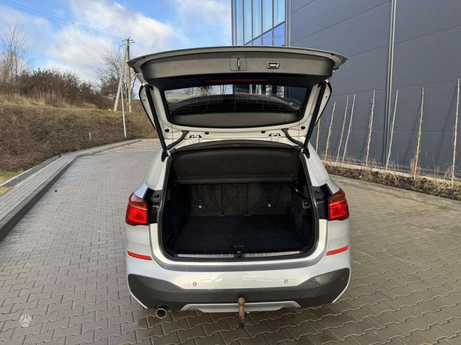Grey BMW X1 2018 in Vilnius, with an engine capacity of 2.00 L and mileage of 260 thousand km for 13250 €, photo 25 on AUTOMOTO.COM.LV