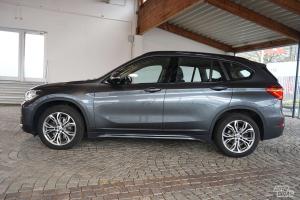 Grey BMW X1 2018 in Kaunas, with an engine capacity of 2.00 L and mileage of 59 thousand km for 26510 €, photo 2 on AUTOMOTO.COM.LV