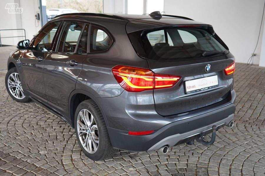 Grey BMW X1 2018 in Kaunas, with an engine capacity of 2.00 L and mileage of 59 thousand km for 26510 €, photo 3 on AUTOMOTO.COM.LV