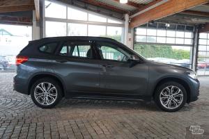 Grey BMW X1 2018 in Kaunas, with an engine capacity of 2.00 L and mileage of 59 thousand km for 26510 €, photo 6 on AUTOMOTO.COM.LV