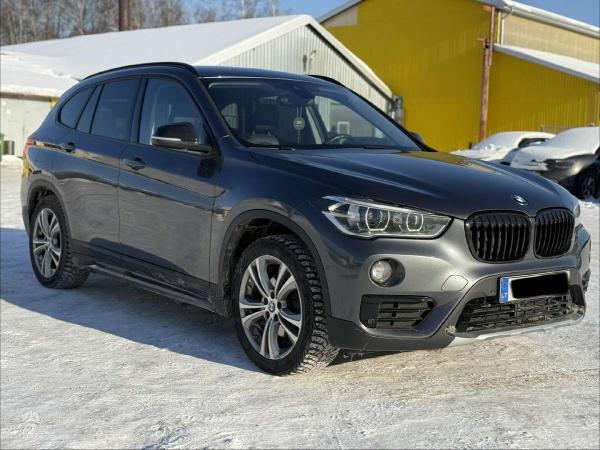 Grey BMW X1 2018 in Kaisiadorys, with an engine capacity of 2.00 L and mileage of 108 thousand km for 18400 €, photo 1 on AUTOMOTO.COM.LV