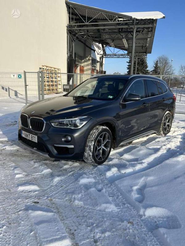 Grey BMW X1 2018 in Alytus, with an engine capacity of 2.00 L and mileage of 84 thousand km for 16999 €, photo 1 on AUTOMOTO.COM.LV