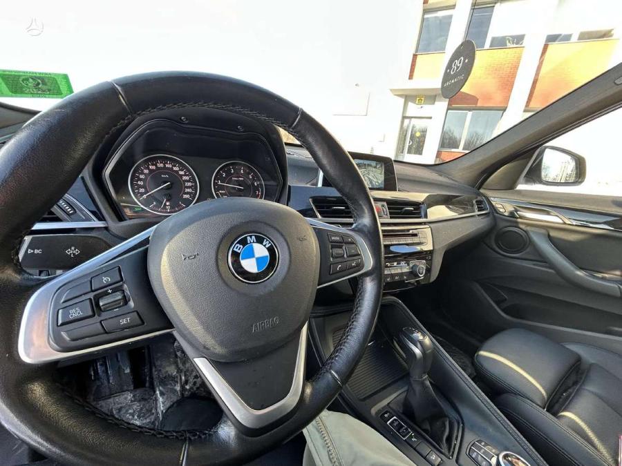 Pelēks BMW X1 2018 Alīta, ar dzinēja tilpumu 2.00 L un nobraukumu 84 tūkst. km par 16999 €, foto 9 vietnē AUTOMOTO.COM.LV