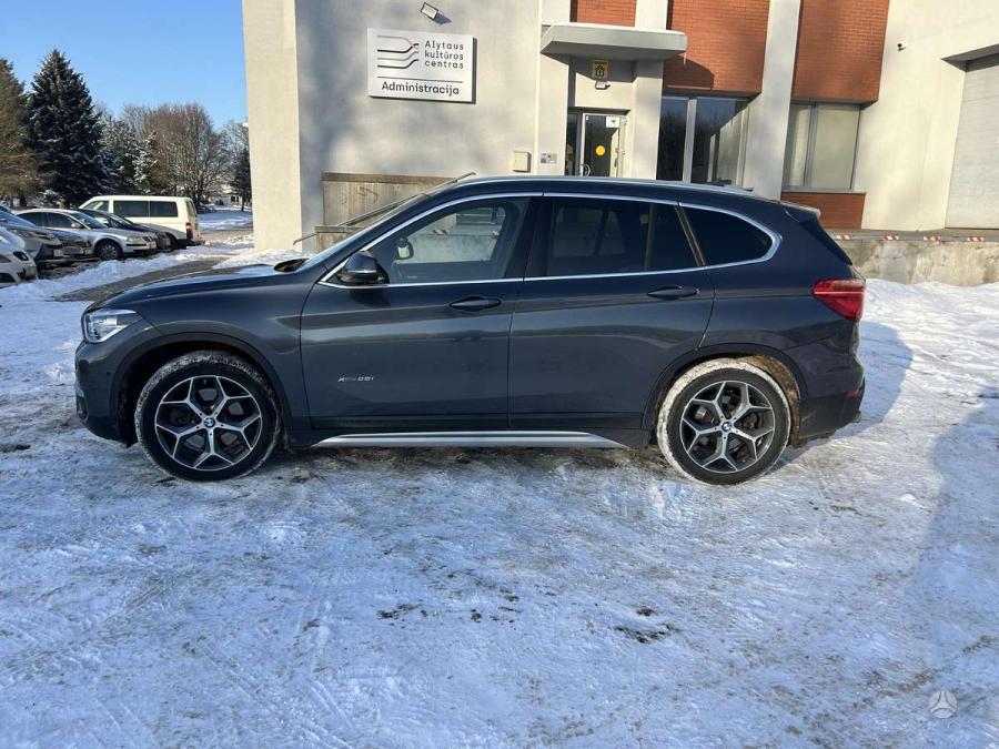 Pelēks BMW X1 2018 Alīta, ar dzinēja tilpumu 2.00 L un nobraukumu 84 tūkst. km par 16999 €, foto 15 vietnē AUTOMOTO.COM.LV